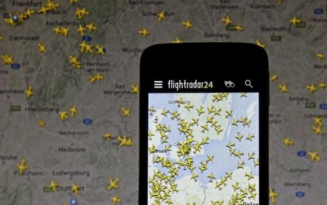 easyJet to offer live aircraft tracking with Flightradar24. easyJet has