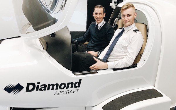 airBaltic Pilot Academy Receives Diamond Flight Simulator. airBaltic Pilot