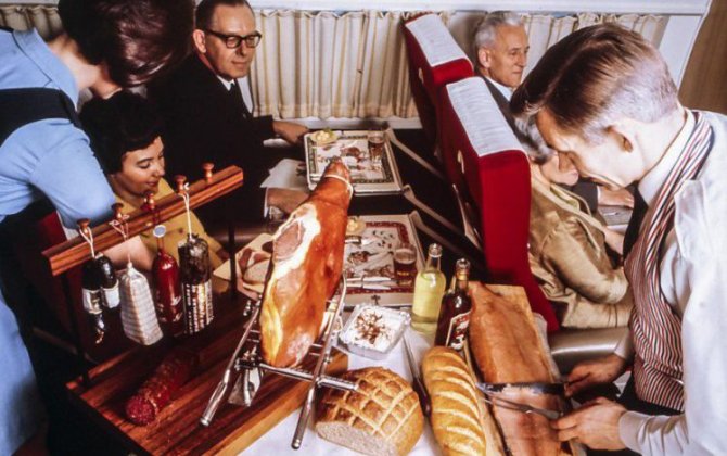 This is what plane food looked like back in the 60s and 70s, the ...