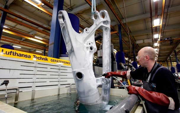 Thomas Rueckert New Head of Aircraft Overhaul Services at Lufthansa Technik