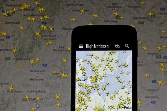 easyJet to offer live aircraft tracking with Flightradar24. easyJet has