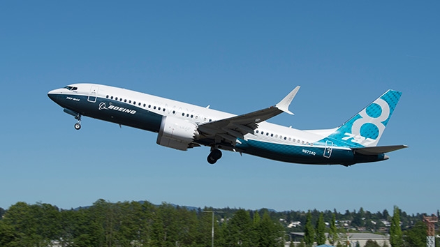 Boeing, Japan Investment Adviser Finalize Order For 10 737 MAX 8 Airplanes