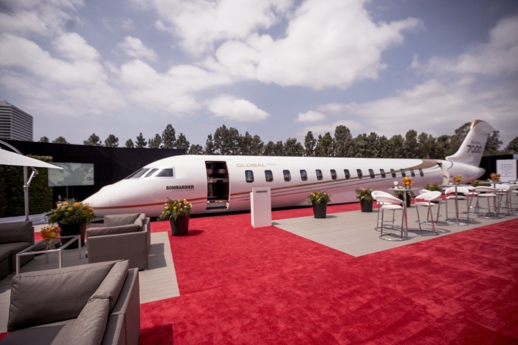 Bombardier Global 7000 Aircraft Mock-up Heads to Singapore for Asia ...