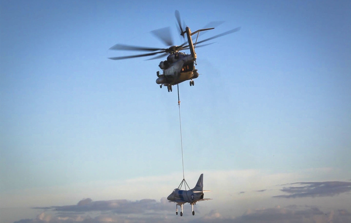 High waves hamper search for Marines missing in Hawaii helicopter crash.